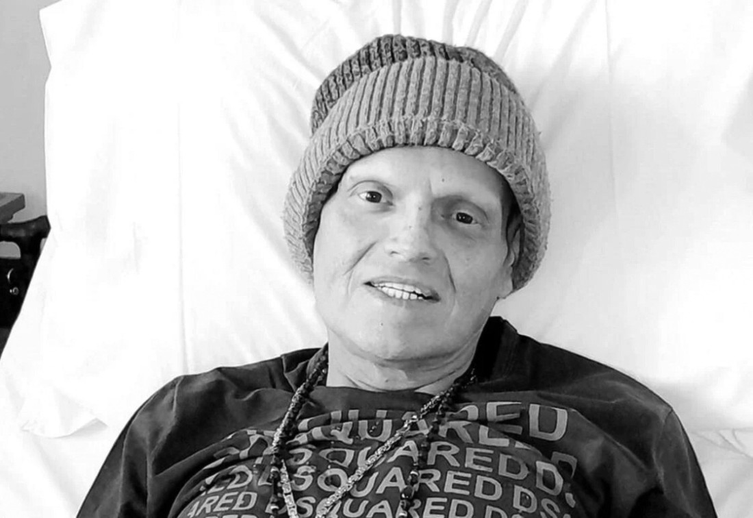 Preminuo poznati pevač u 49. godini