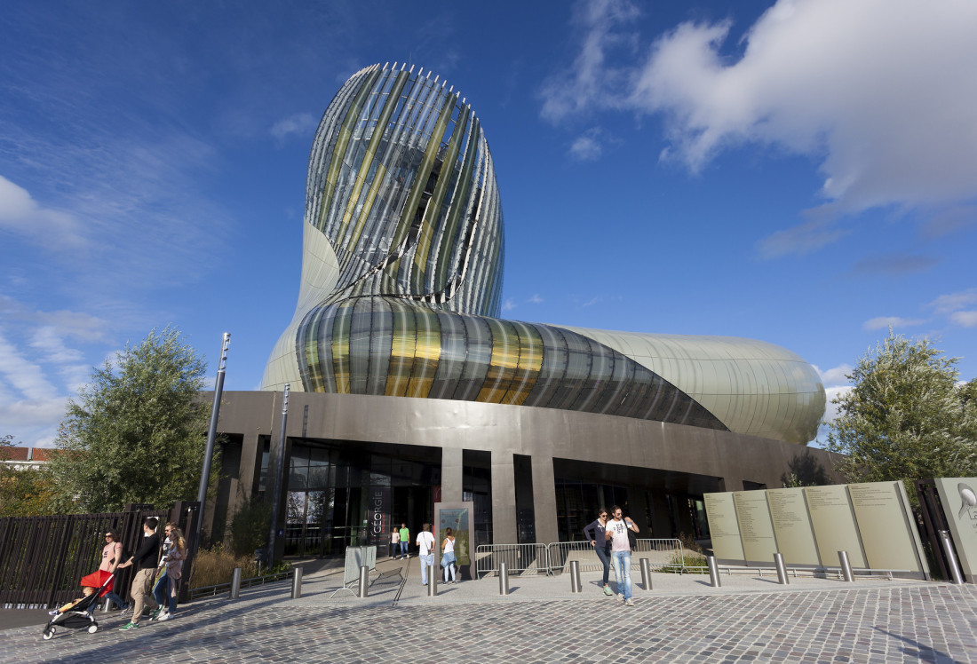 Najveći muzej vina na svetu: Cité du Vin u Bordou