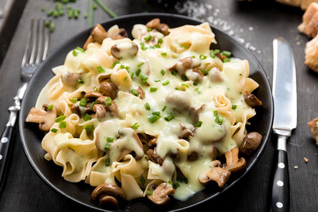 Recept dana pasta sa domaćim tofu sosem i šampinjonima