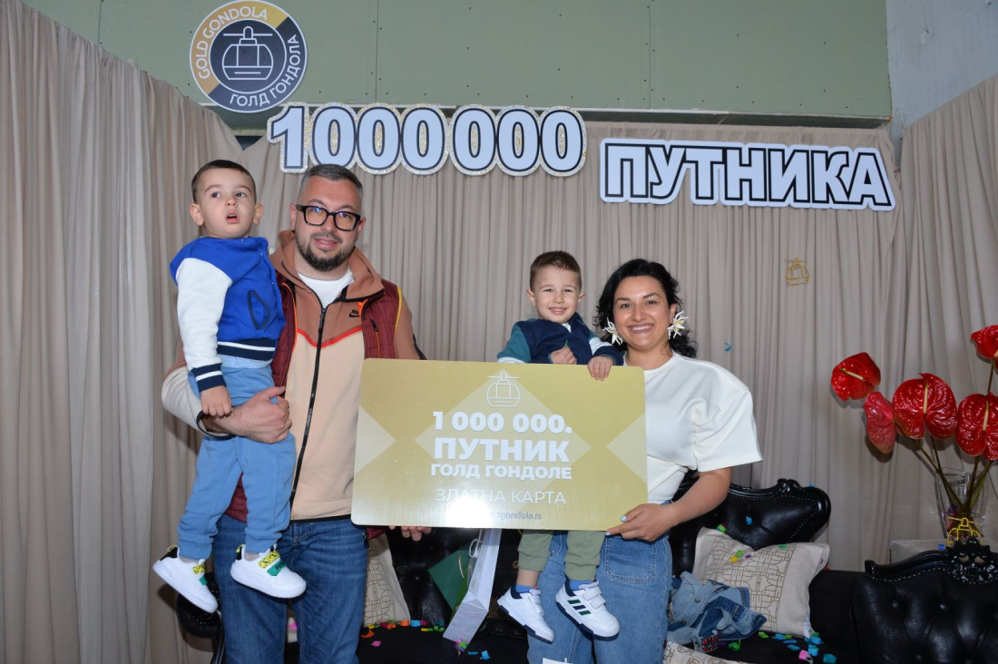 Gold gondola milion posetilaca
