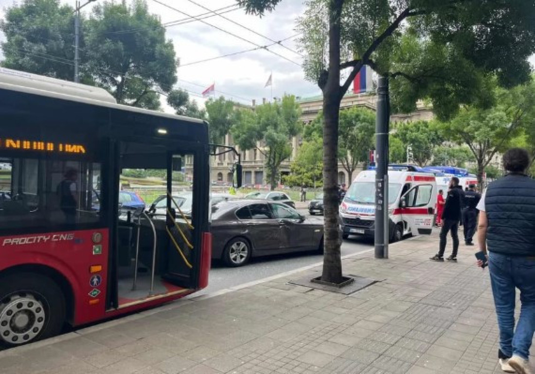 Udes u centru Beograda, povređena i deca