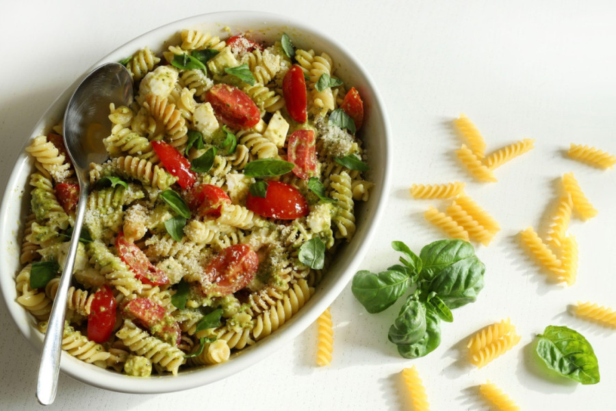 Recept dana: Letnja pasta salata sa pestom
