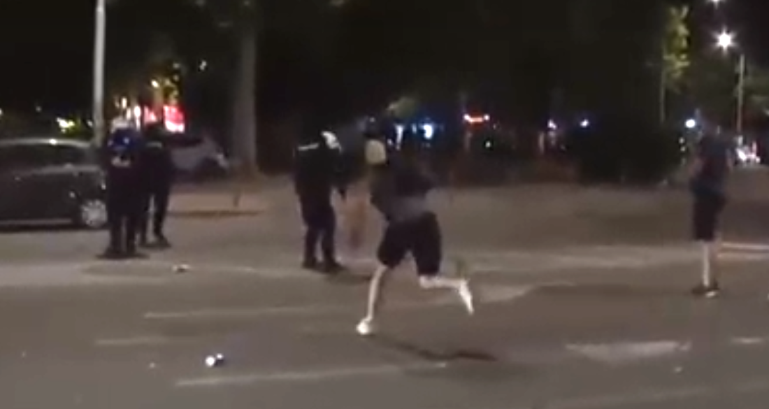 Blokaderi napali policiju na Novom Beogradu