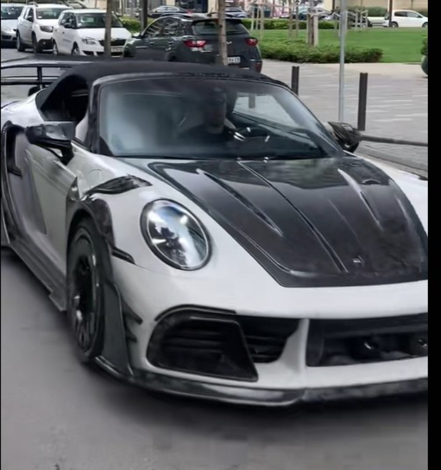 Baka Prase kupio automobil od 42 miliona dinara