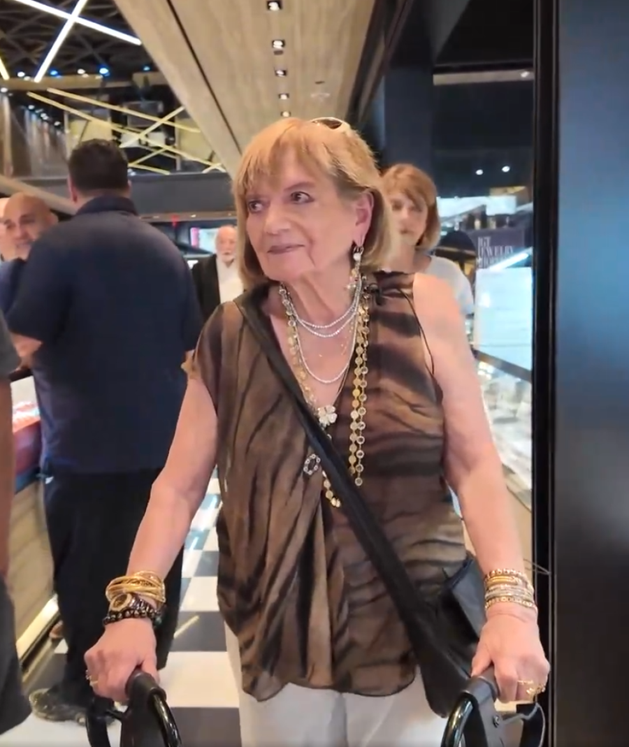 En Angeleti ima 101 godinu i dalje radi